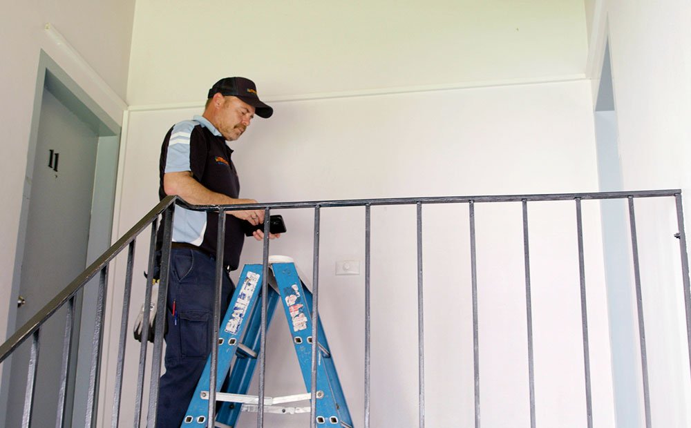 Working With Ladders | Channel1